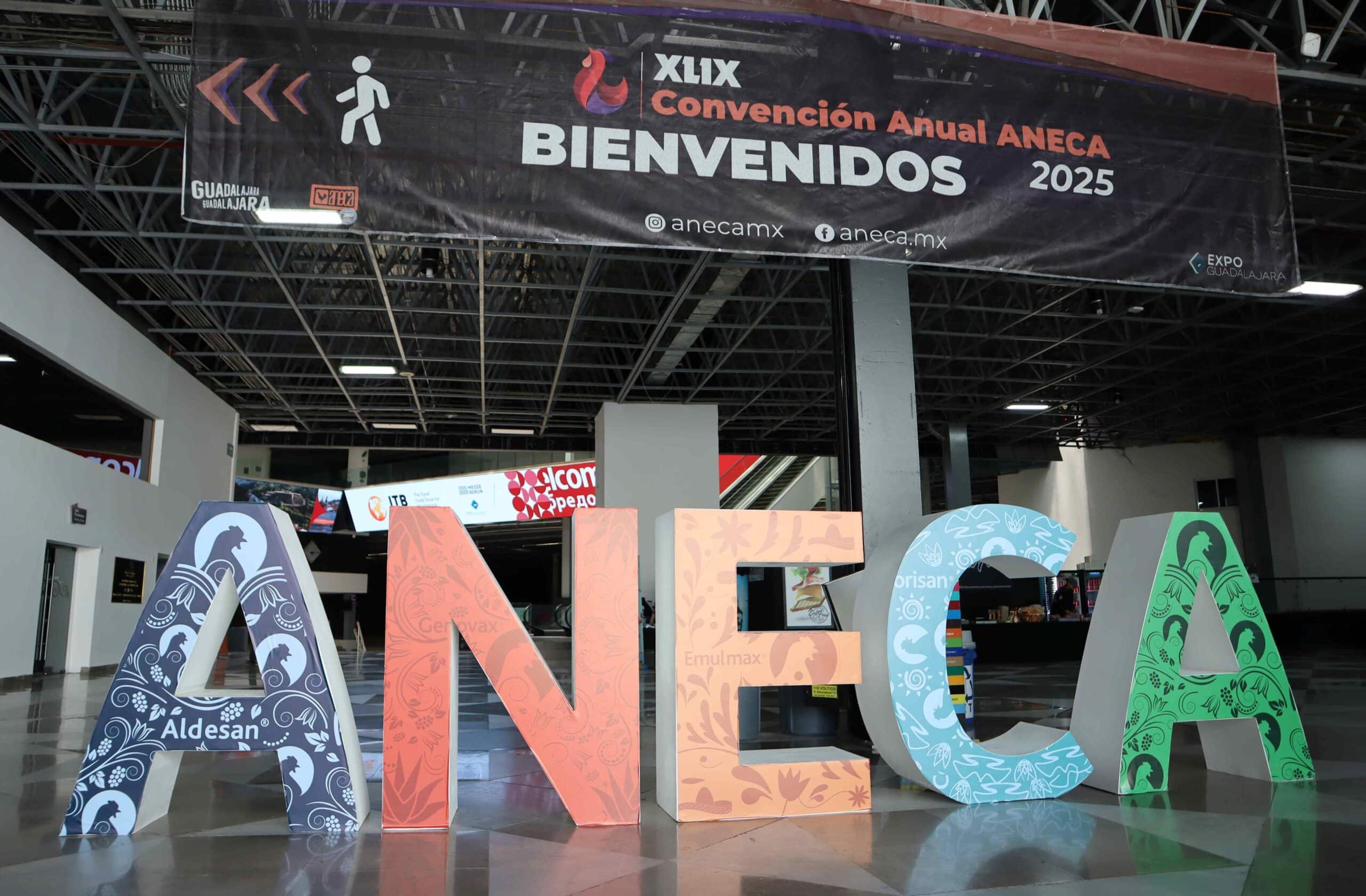 Especialistas avícolas celebran 55 años de ANECA en Guadalajara ...